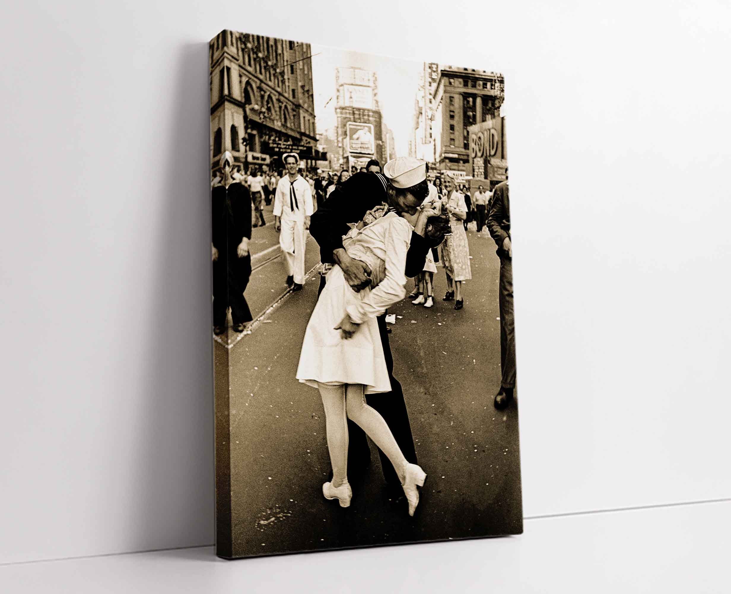 V-J Day Poster, Kiss in Times Square Canvas Wall Art Print, USA WW2 ...