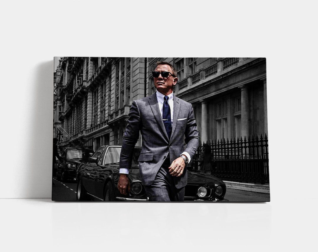 Daniel Craig Poster Print, Vintage James Bond Movie Canvas Wall Art ...