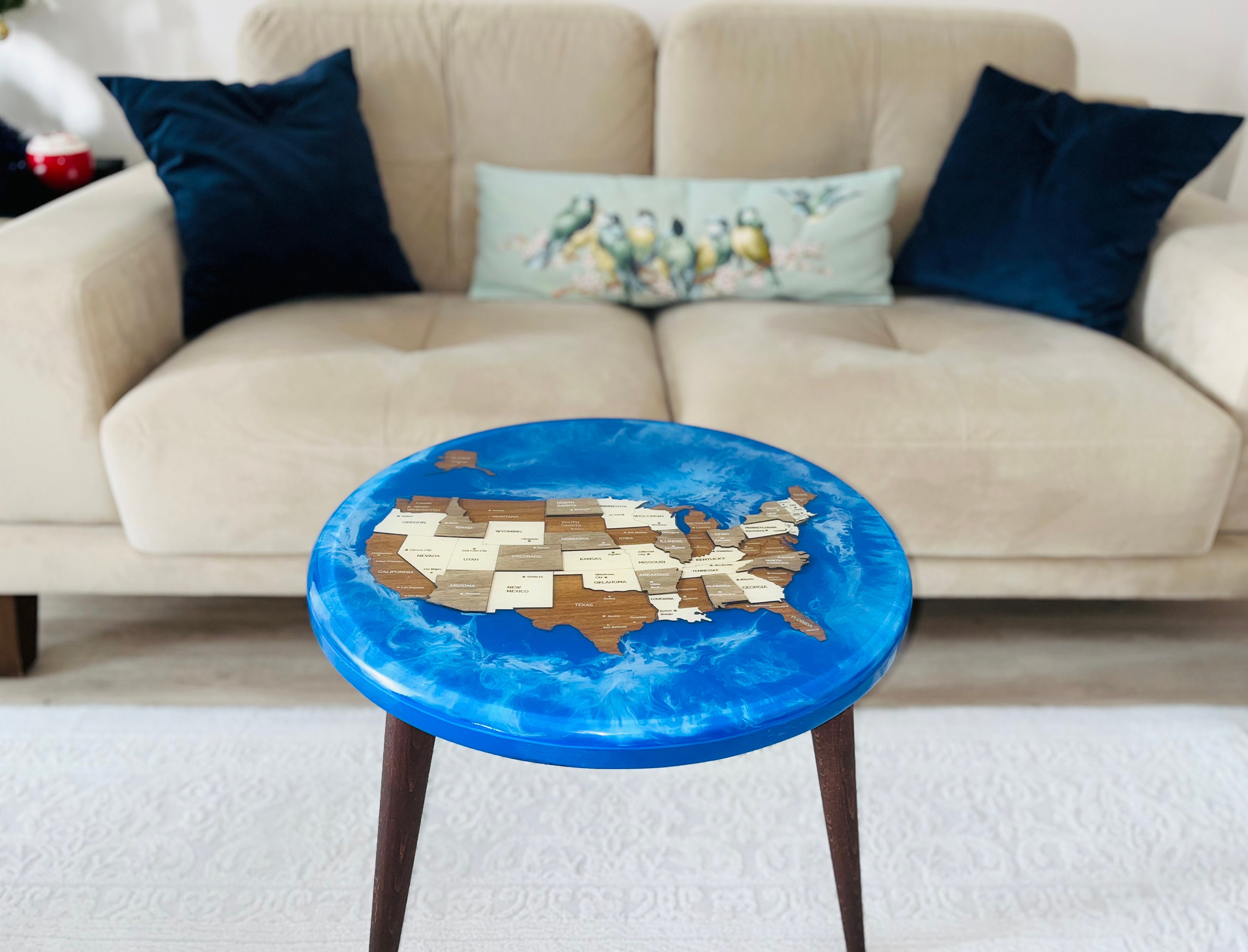 20" Epoxy Round End Table With USA Map | Rustic Country Map Resin ...
