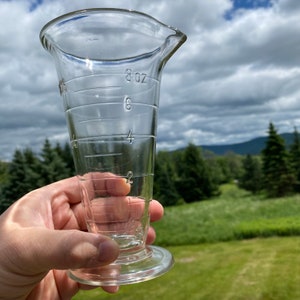 Antique Apothecary 8 Oz Measuring Glass - 1/2 Pint Clear Glass Pharmacy ...
