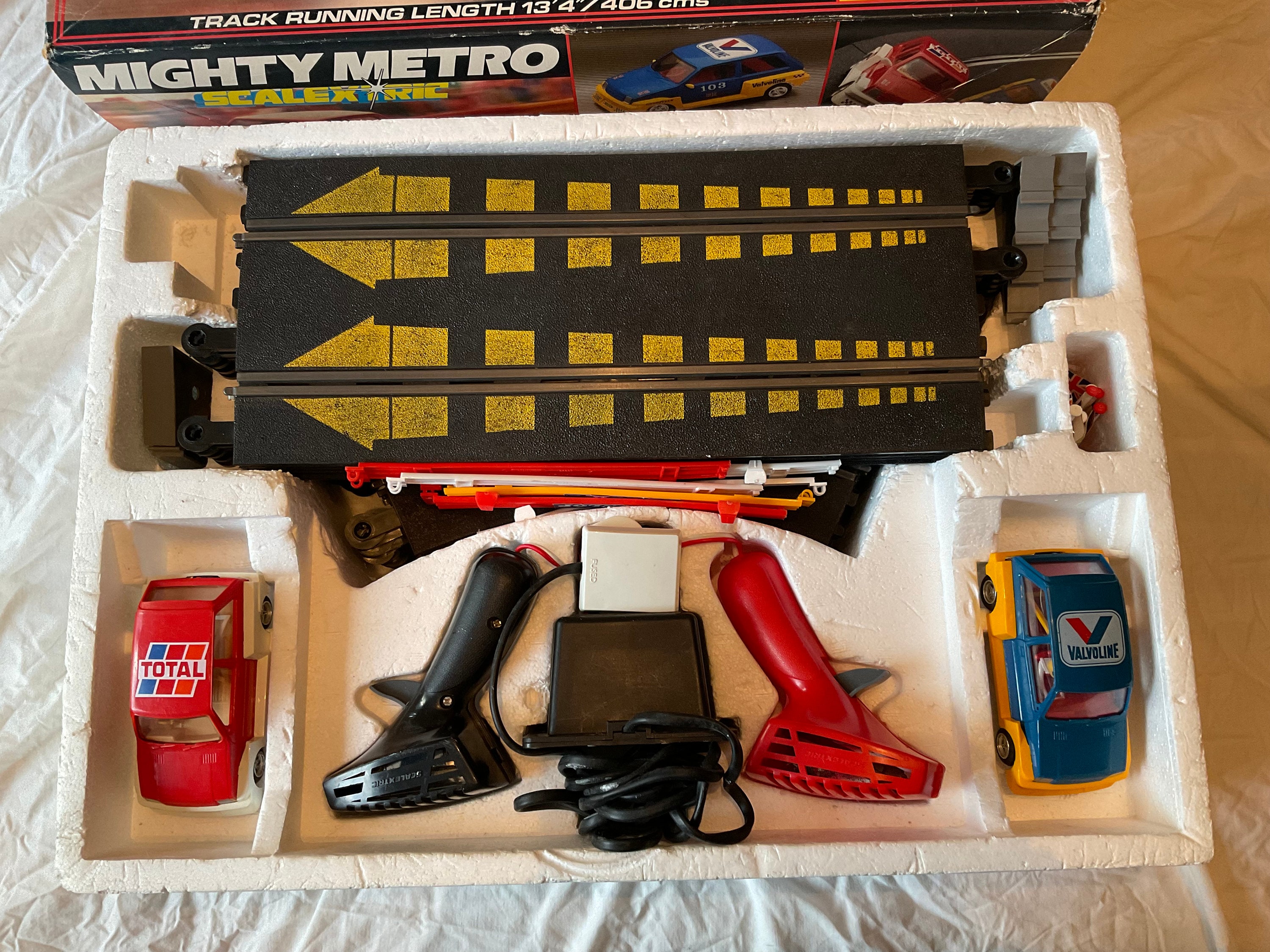 The Mighty Metro, Scalextric Set Complete and Working, Direct From the ...