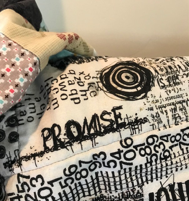 Lap Quilt, Contemporary Design, Seth Apter Fabric, Handmade. 41 X 53 - Etsy