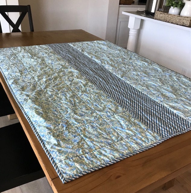 Lap Quilt, Contemporary Design, Seth Apter Fabric, Handmade. 41 X 53 - Etsy