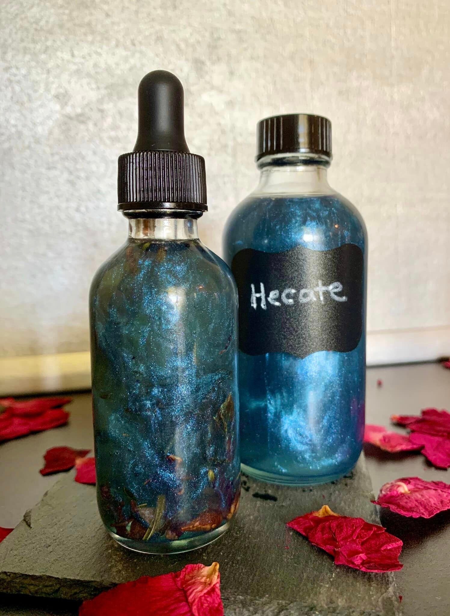 HECATE DIETY RITUAL Oil / Hecate Spell Oil / Hekate Ritual Oil / Hecate ...
