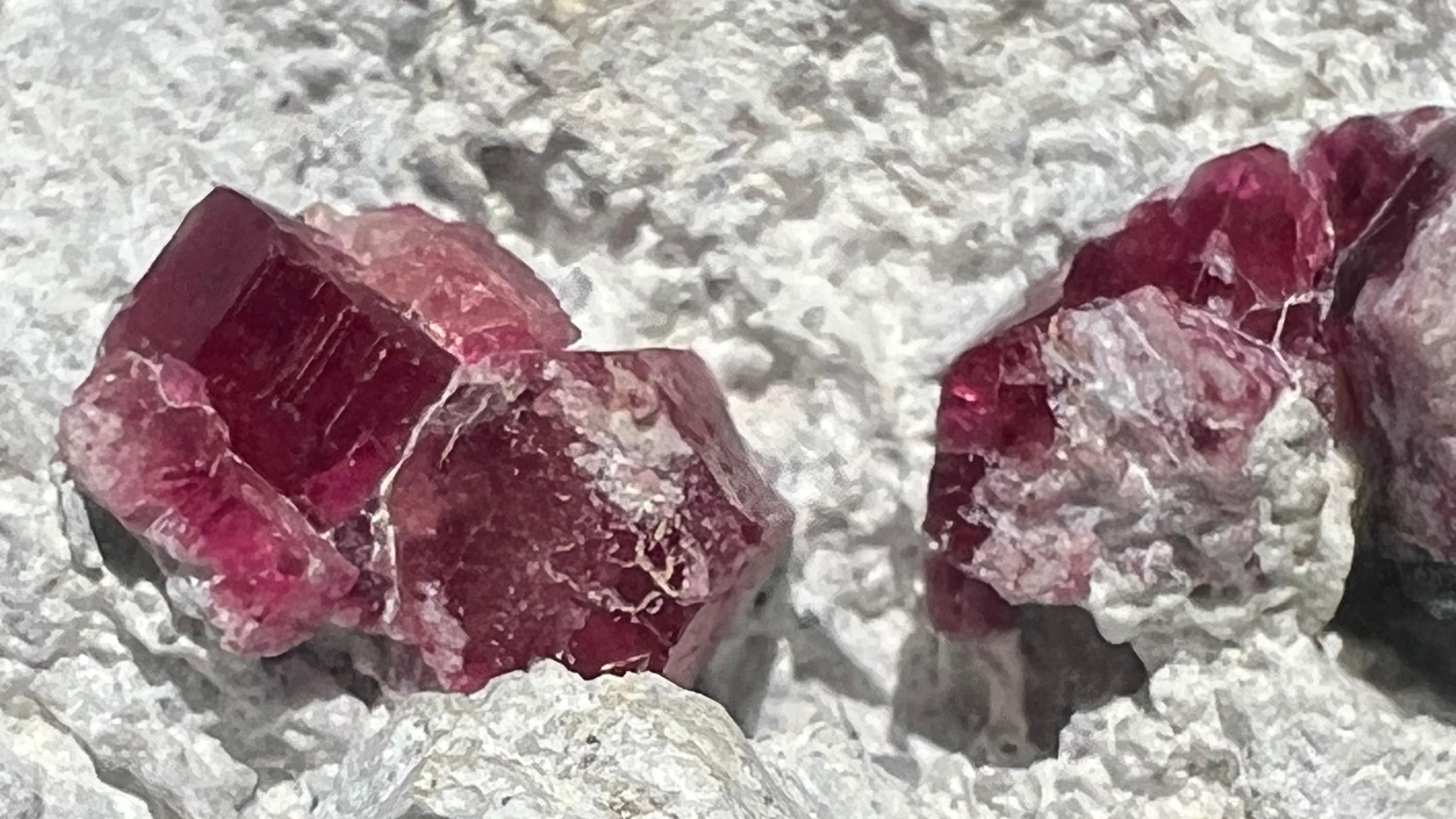 RED BERYL bixbite - Etsy