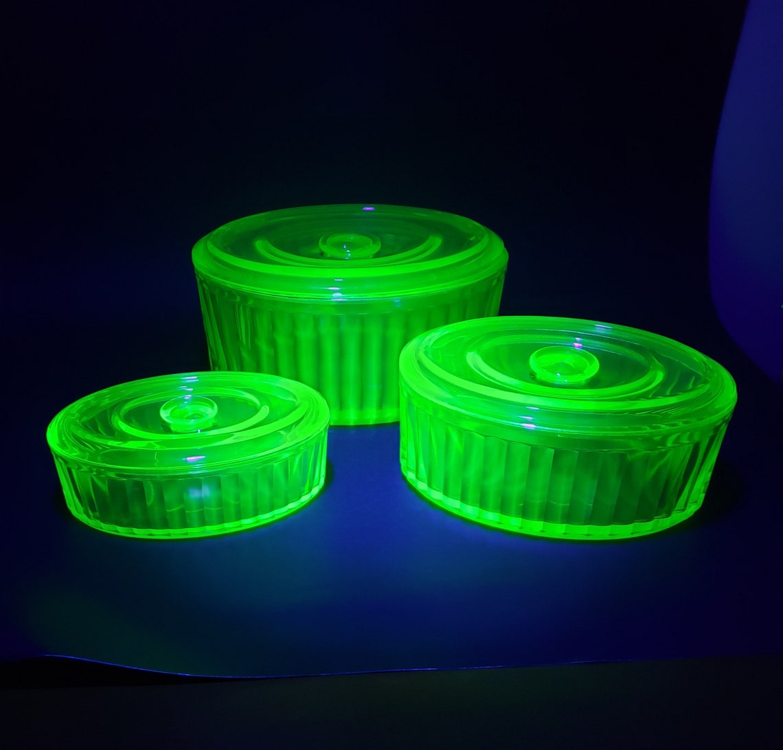 Uranium Glass Ribbed Covered Nesting Refrigerator Dishes Set - Etsy