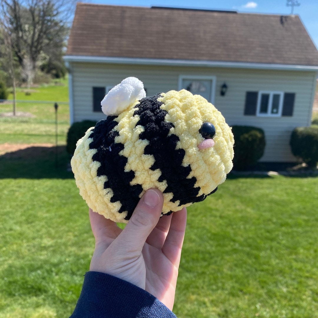 MADE TO ORDER Crochet Bee Plushie - Etsy