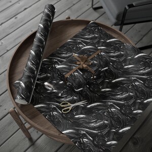 Aliens Xenomorph Gift Wrapping Paper, Horror Sci-fi Gift Wrap, Scary ...