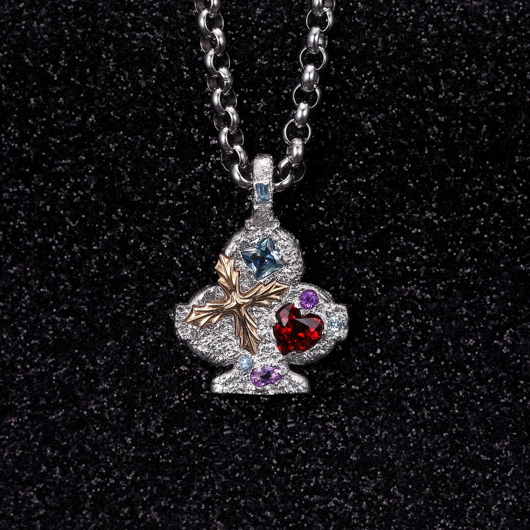 14k Solid White Gold Queen Clubs Charm Necklace, Vintage Clubs Colored ...