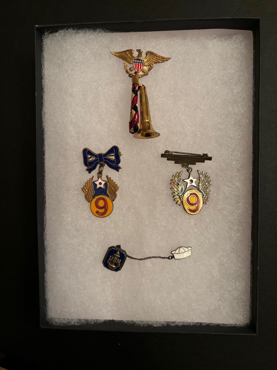 Set of 4 WWII Military Sweetheart Pins, USAAF 9th With Bow, USN Fouled ...