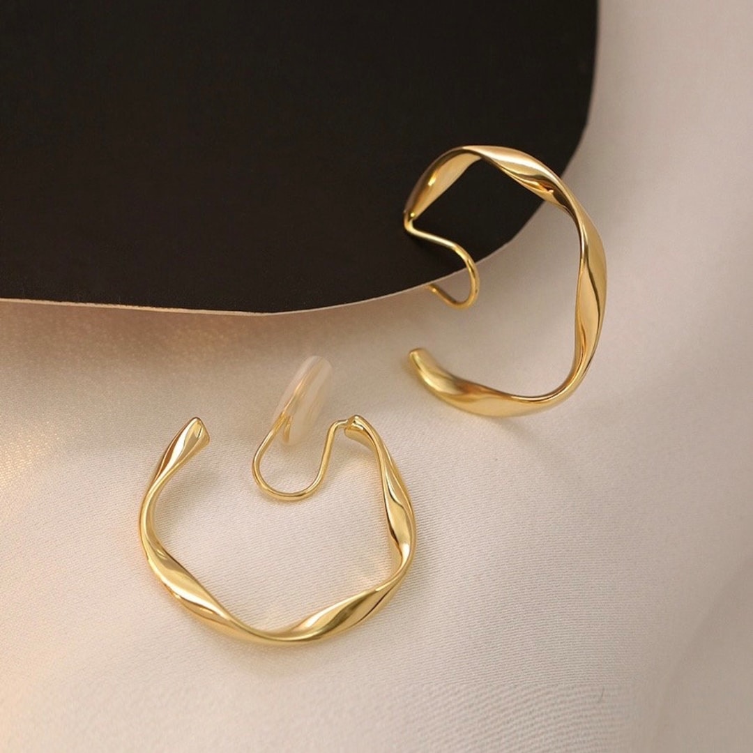 Clip on Earrings Minimalism Gold Silver Twisted Hoops Non Pierced Ears ...