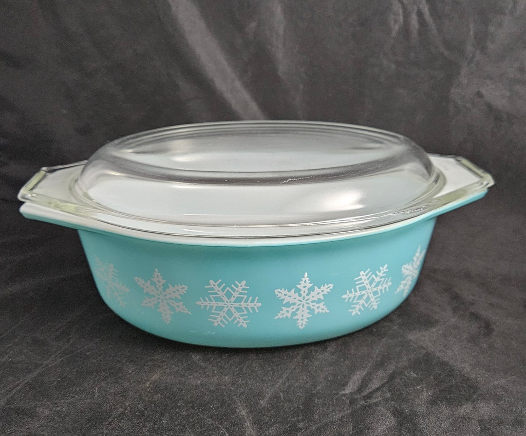 Pyrex Turquoise Snowflake 1.5 Quart Oval Casserole Dish (1956 to 1967 ...