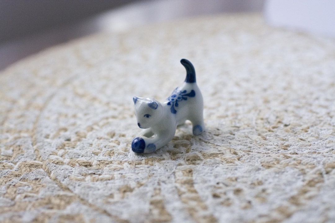 Vintage White and Blue Ceramic Cat, Blue Delft Cat, Kitty Figurine ...