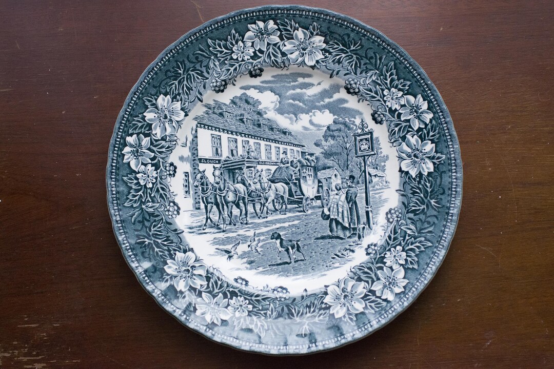 10" Vintage White and Blue Dinner Plate, Coaching Taverns, Royal Tudor ...