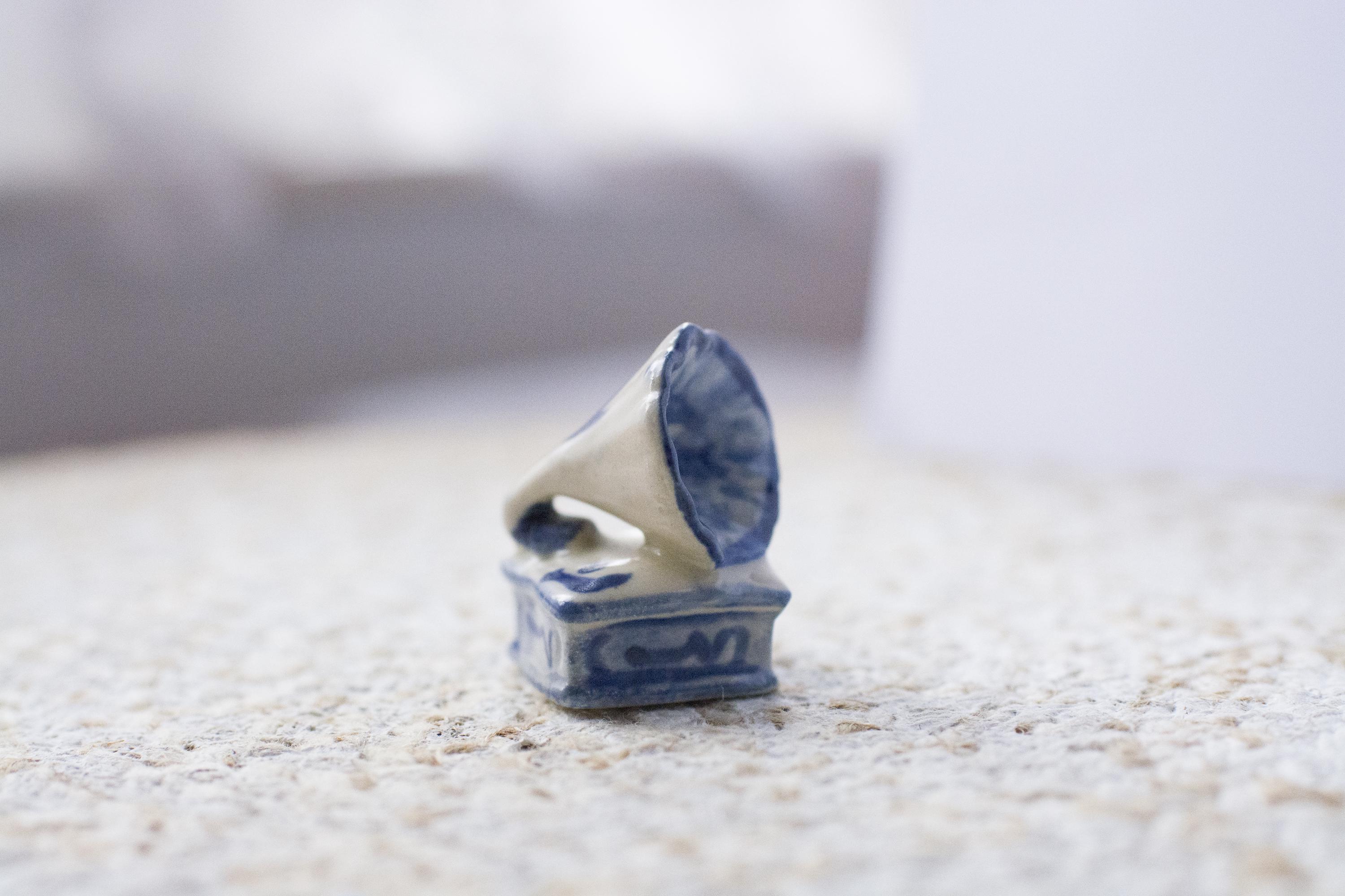 Vintage Delft Blue Gramophone, Record Player Miniature Figurine Ceramic ...