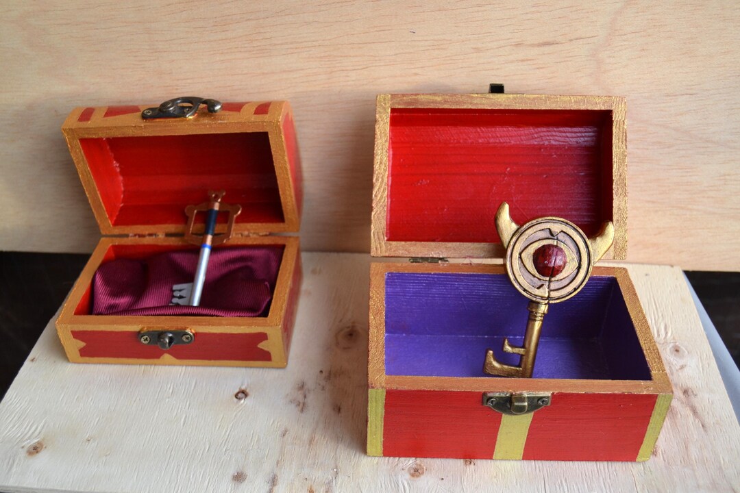 Handmade Zelda and Kingdom Hearts Chest With Item Inside! Get Your ...