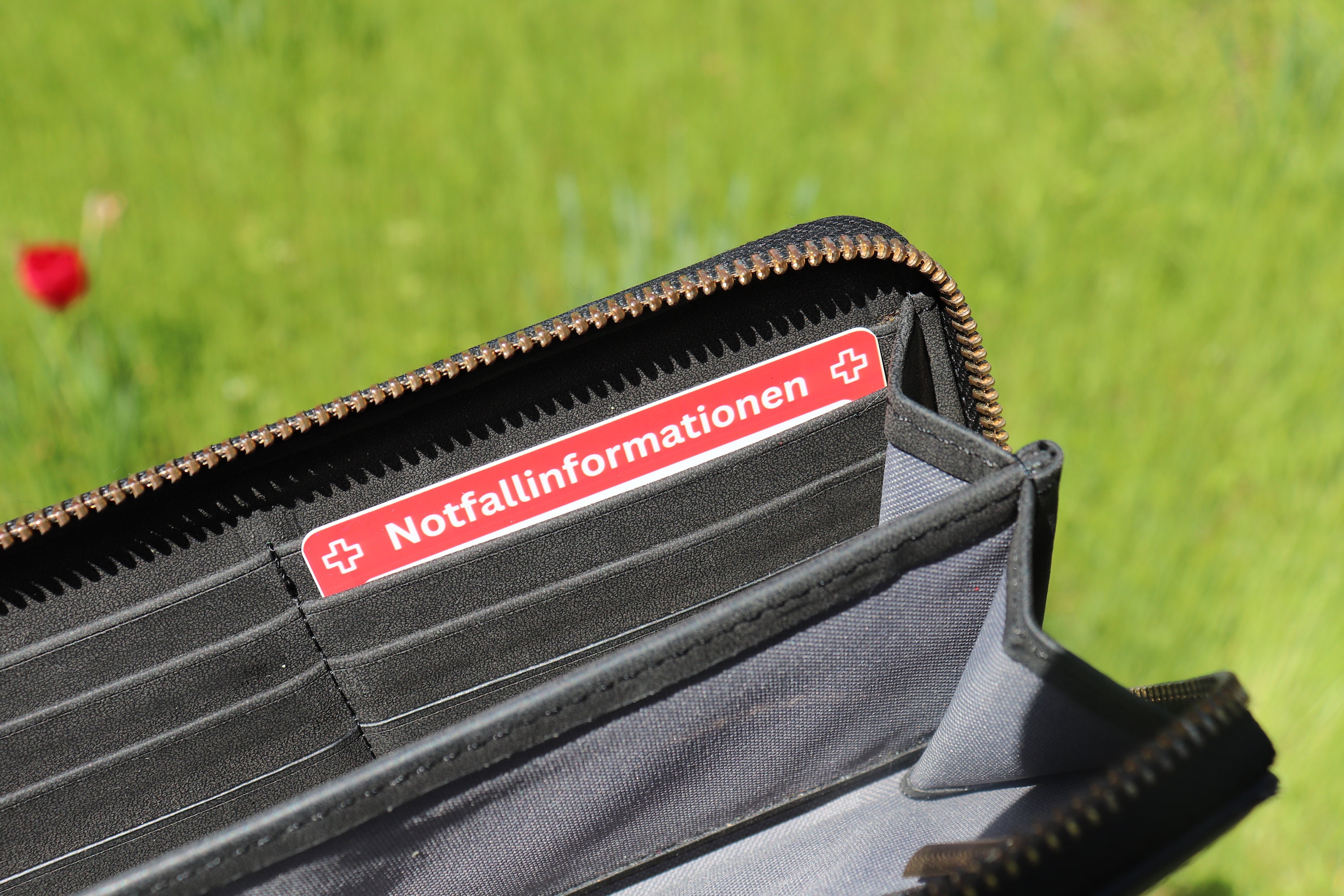 Emergency Card / Emergency ID - Personalized Plastic Card in Credit ...