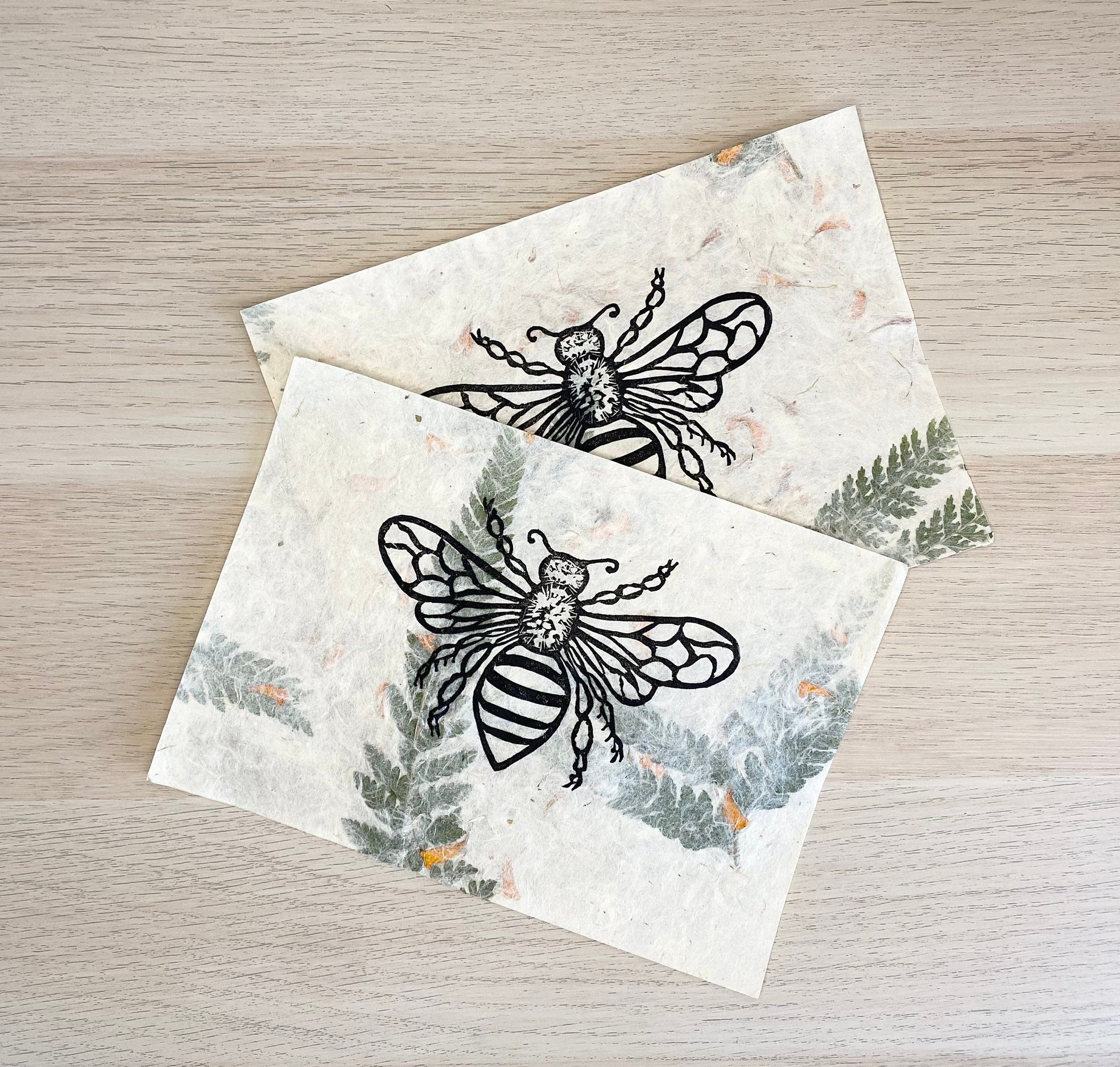 Original bee Linoprint on Lotka Paper - Etsy