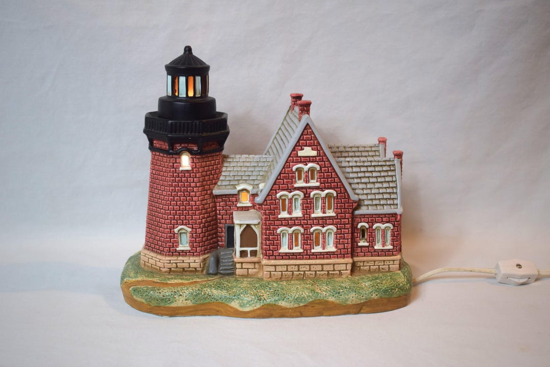 1996 Vintage Lefton Southeast Lighthouse Block Island RI Electric Table ...