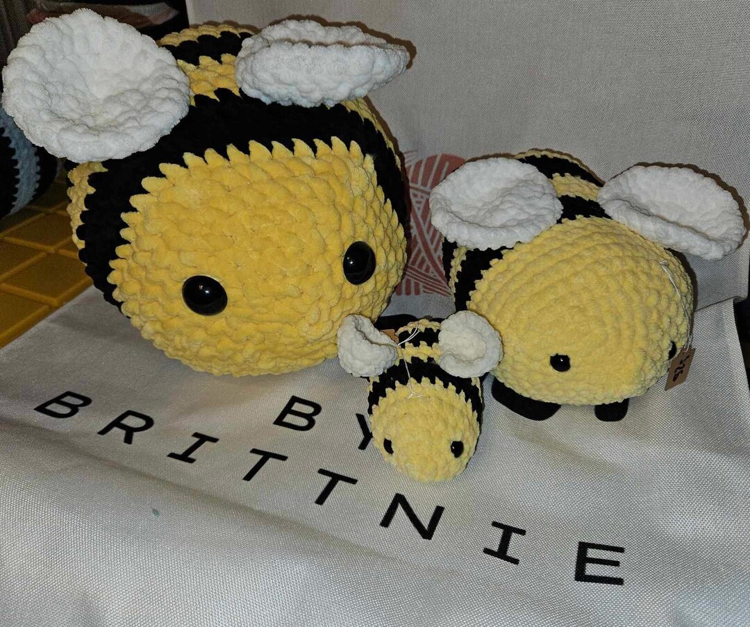Crochet Chunky Bee Plush - 3 Sizes and Colors - Etsy
