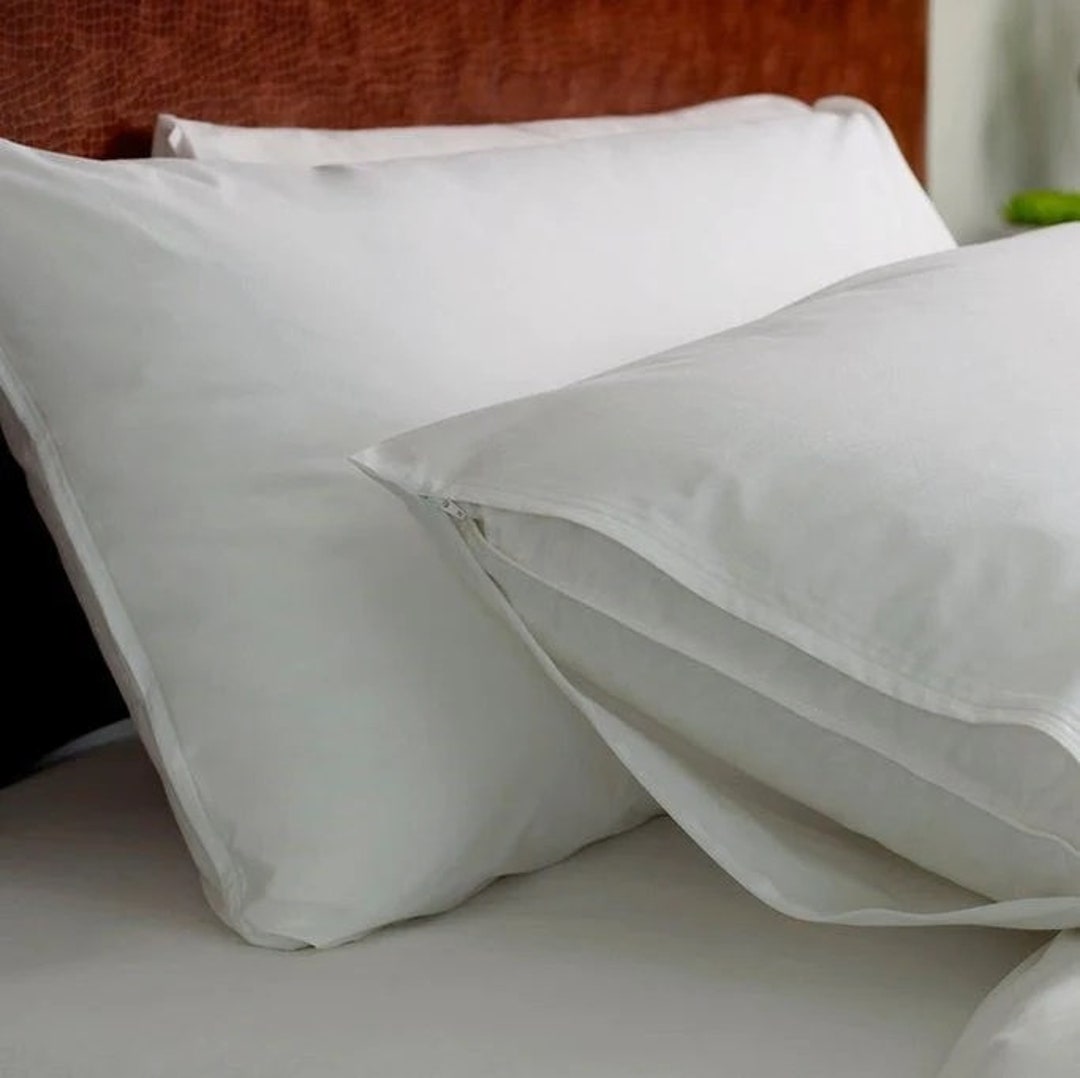 04 PAIRS X Zipper Close Feather Proof Pillow Protectors / Zipped Pillow ...