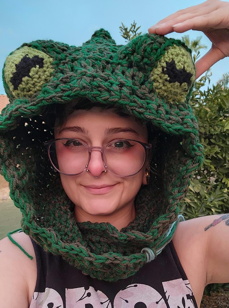 Custom Squeaky Frog Hood - Etsy