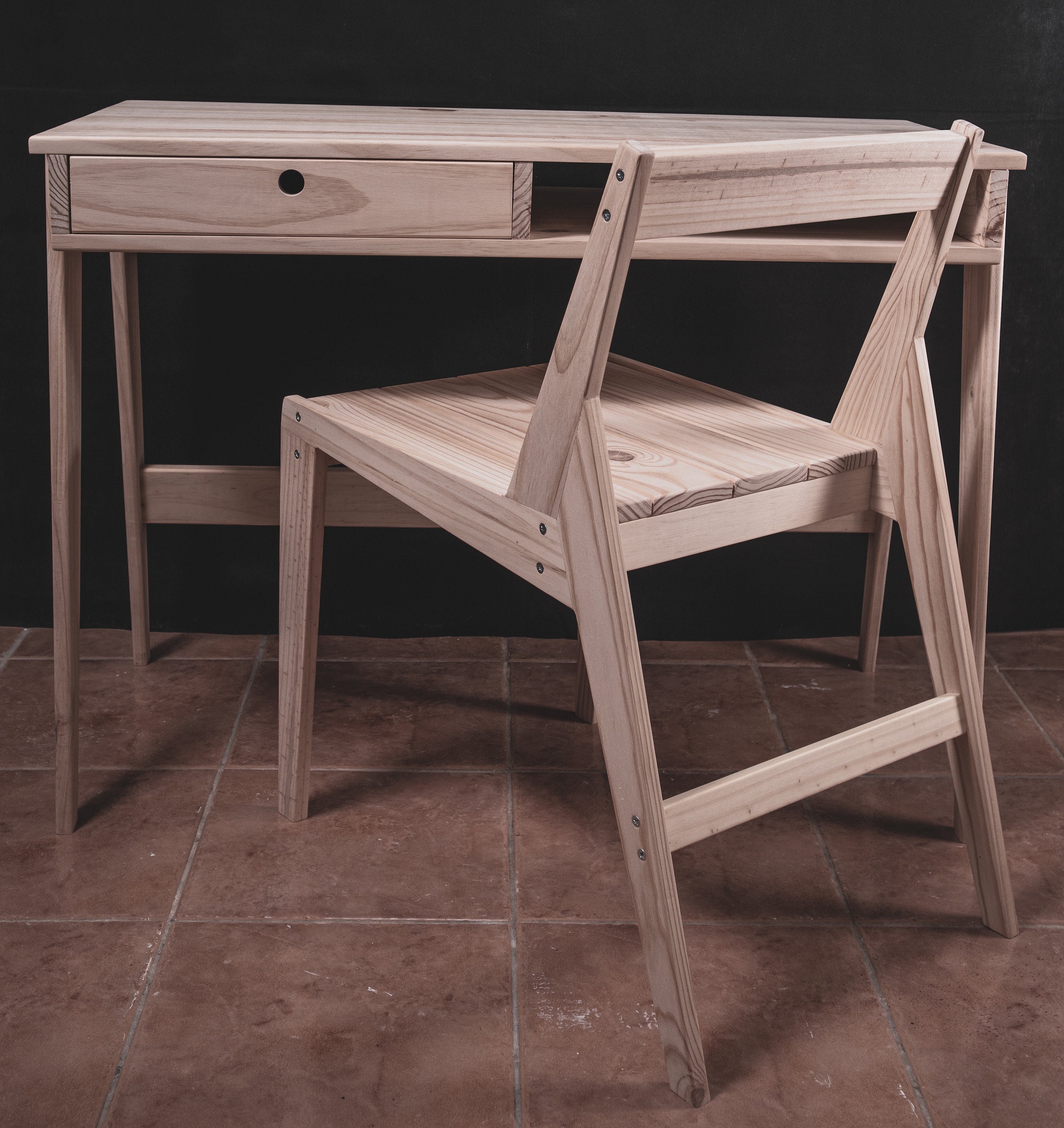 Simple and Functional Desk of Solid Pine Wood, Inspired by Nordic ...
