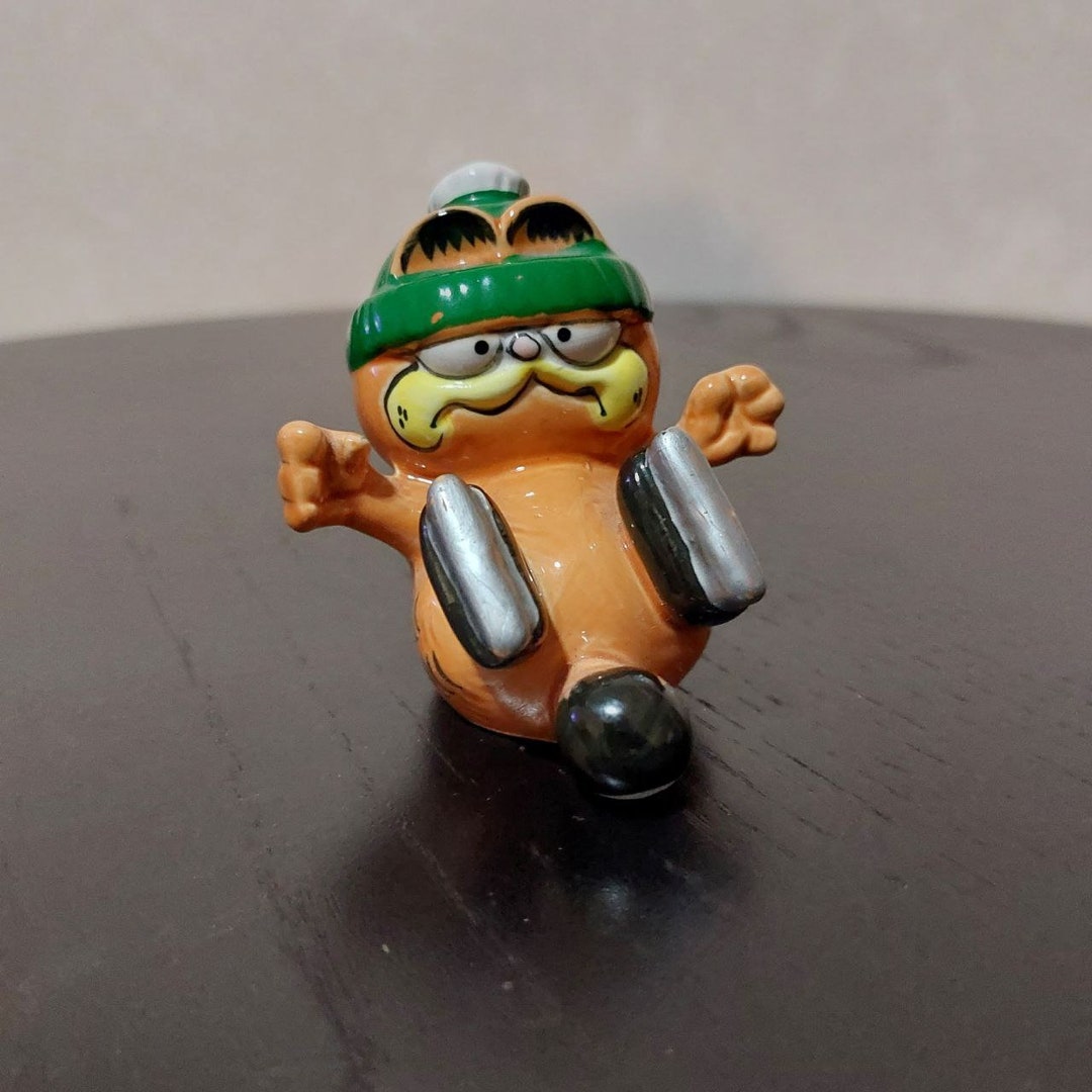 Vintage Garfield Ice Skating Figurine Enesco 1981 Made Korea Original ...