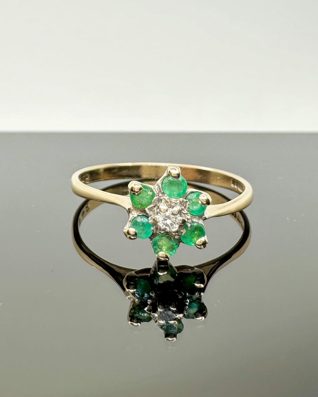 Vintage 9CT / 9K Solid Gold Emerald and Diamond Cluster Ring Diamond ...