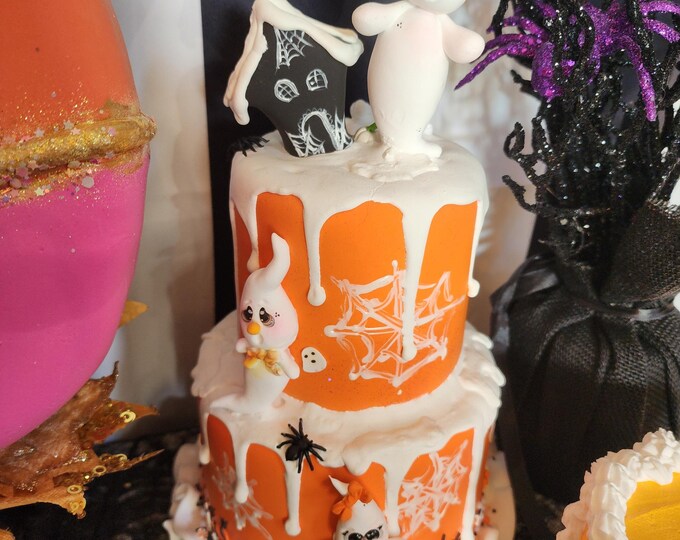 Spooky Bakery Cake,beautiful Traditional Colors Halloween Decor ...