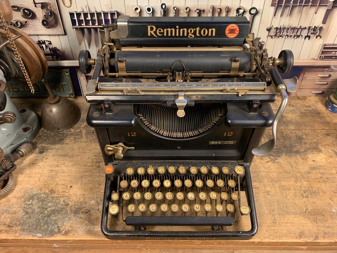 Remington Typewriter in 2*-star Condition, Antique Desktop Typing ...