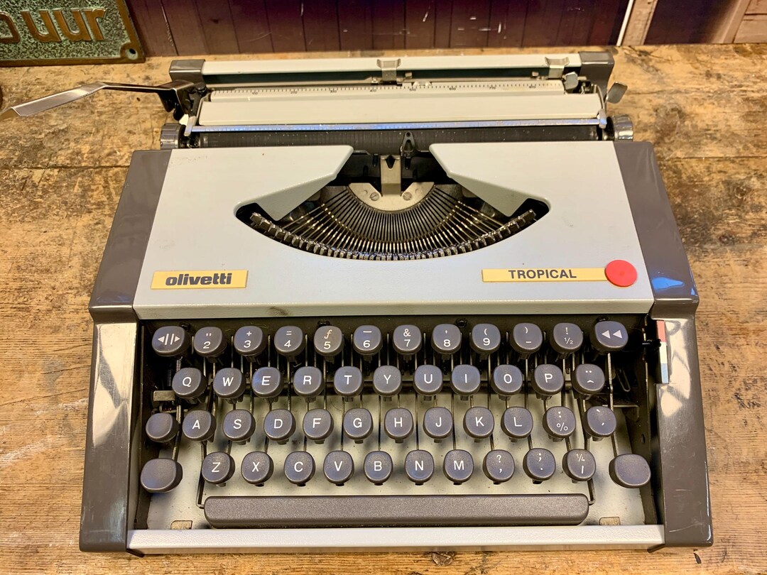 Vintage Antique Olivetti Tropical Typewriter in 3-star Condition - Etsy