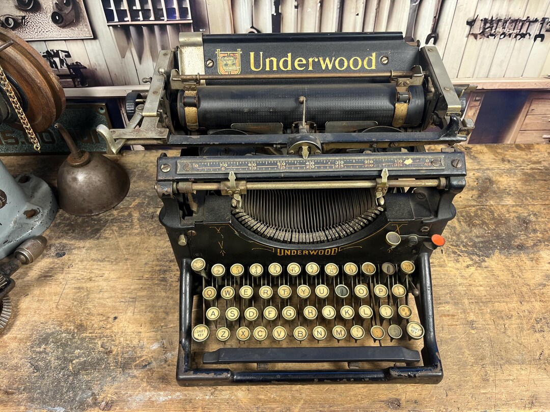 Underwood Mod.3 in 2*-star Condition, Antique Desktop Typing Machine ...