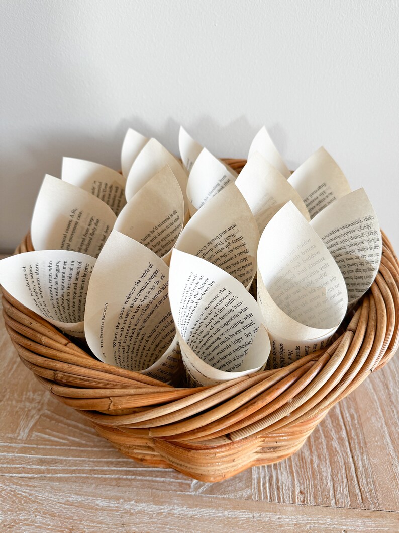 Book Page Confetti Cones, Confetti Holder, Wedding - Etsy
