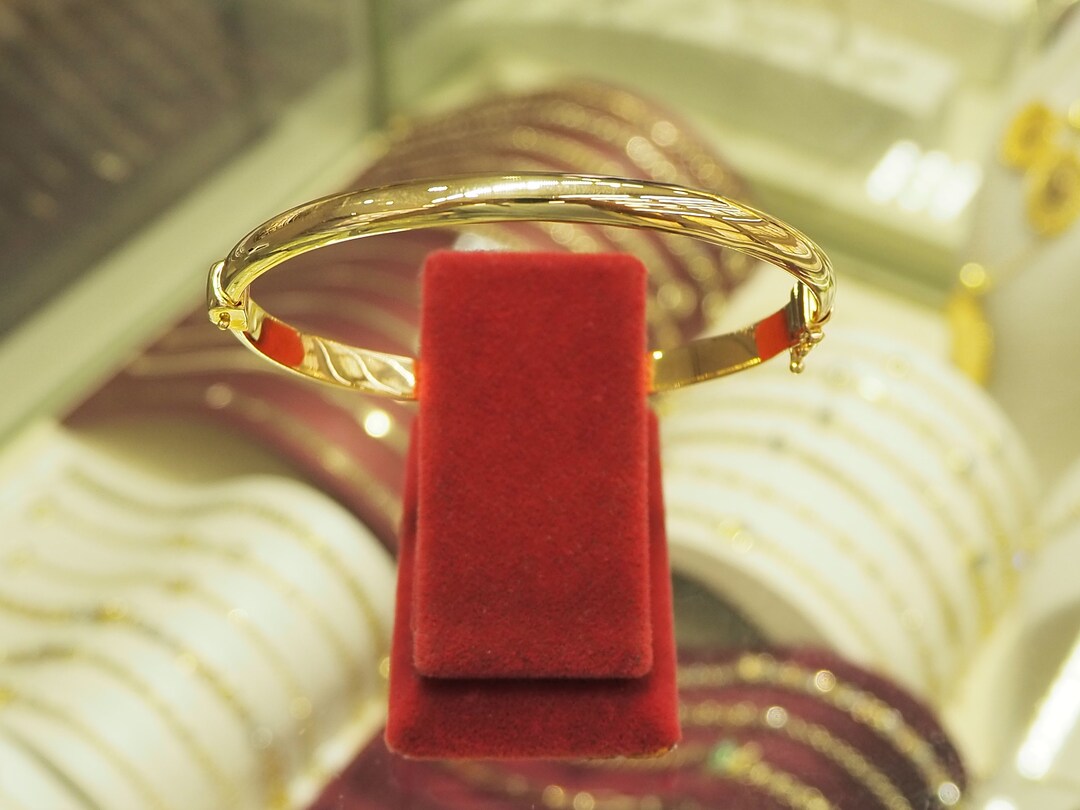 14k Solid Gold Bangle Bracelet, Gold Oval Bangle, 14k Cuff Bracelet, Stacking Engraved Bangle ...