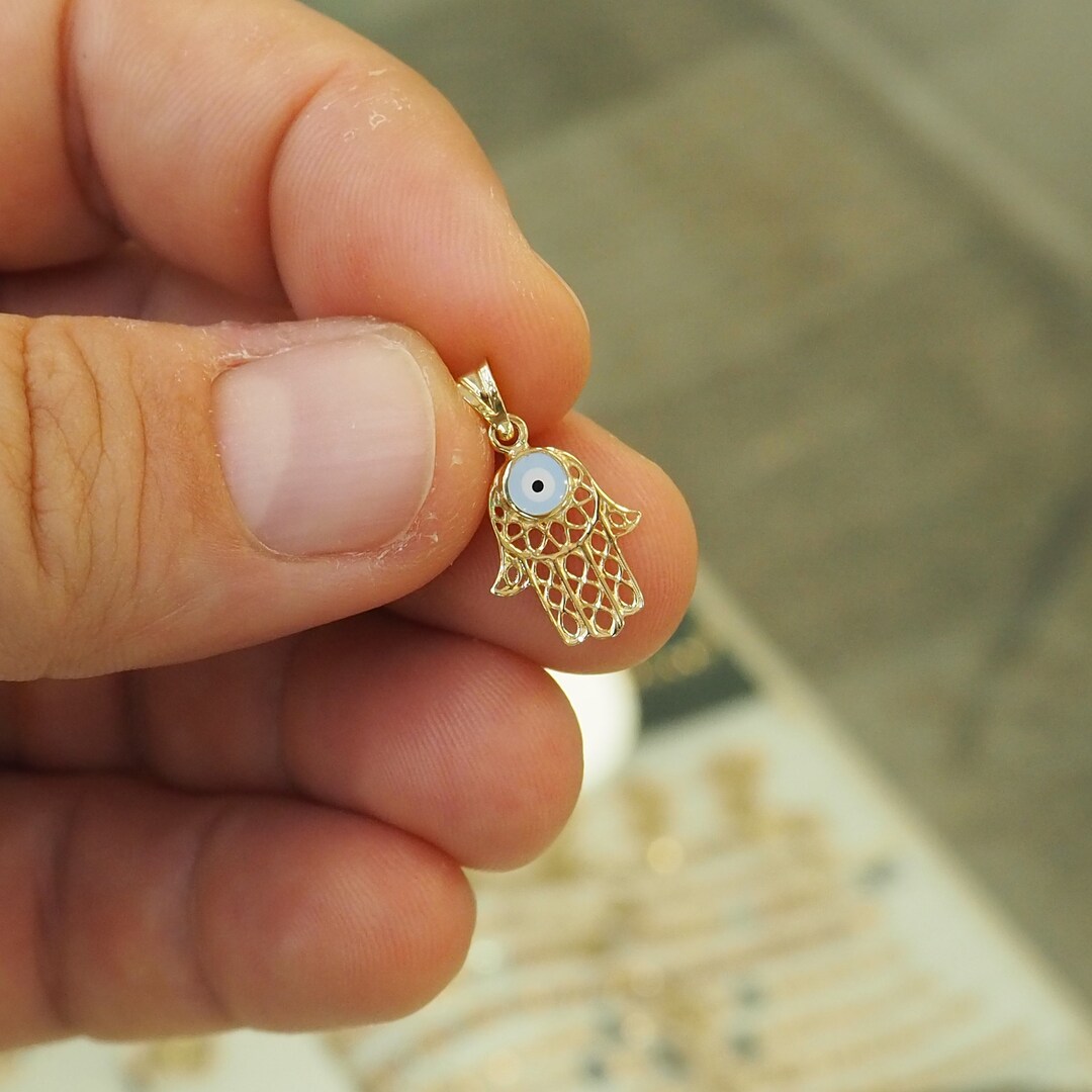 14k Gold Hamsa Hand Pendant, Gold Dainty Hamsa Pendant, Hand of Fatima ...