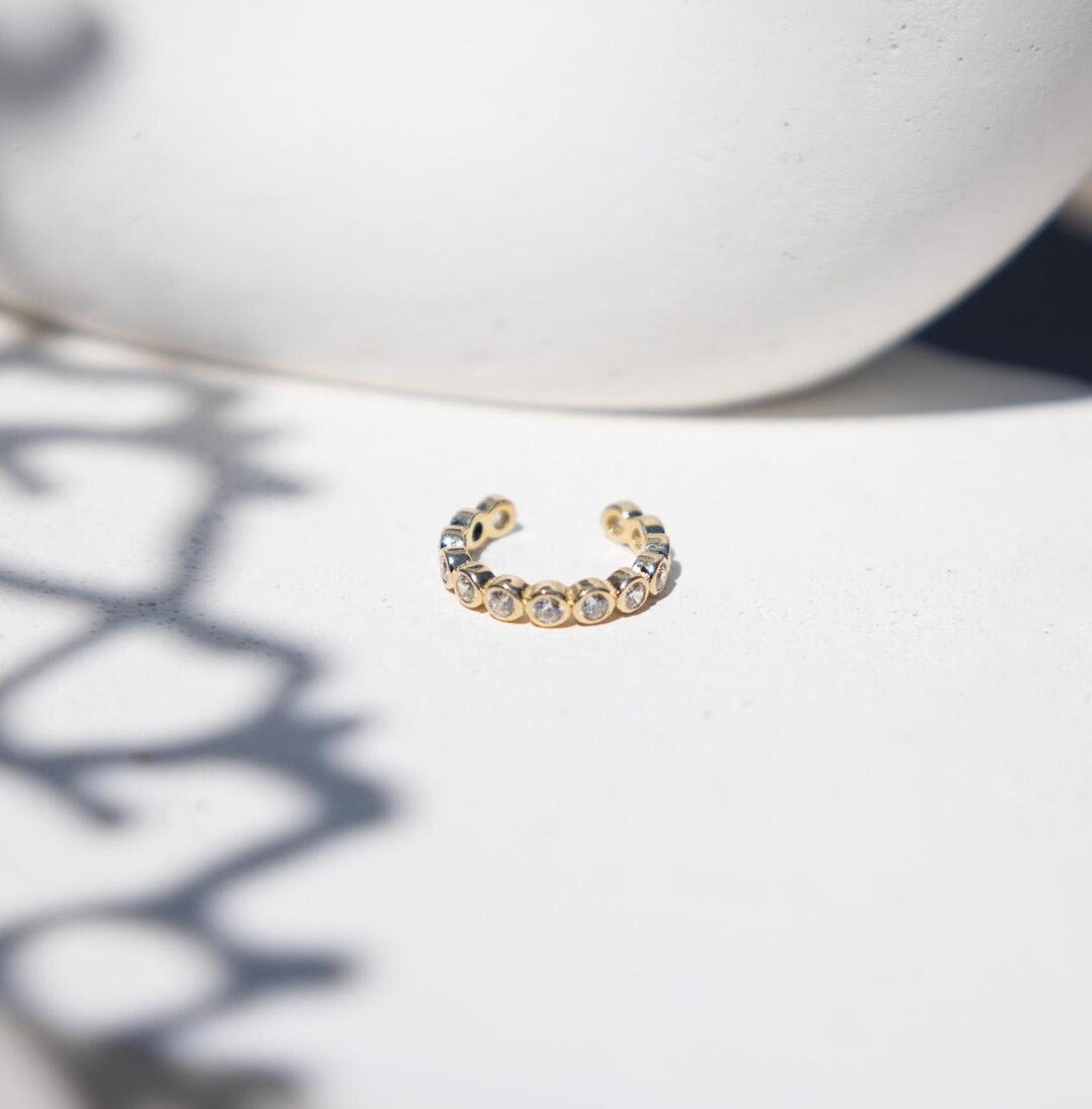 14K Gold Full Round Pave Ear Cuff, Solid Gold Cartilage Earring, Diamond Cartilage Earring, Fake ...