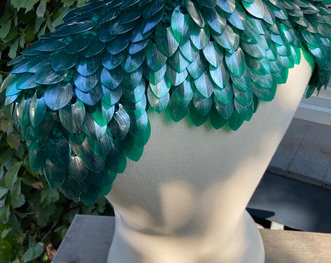 Green Gold Dragon Scale Elven Scalemail Pauldron Mantle Shoulder Armor ...