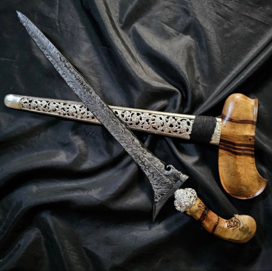 Keris Laler Mengeng II, Pamor Lar Gangsir, Warangka Gayaman Surakarta ...