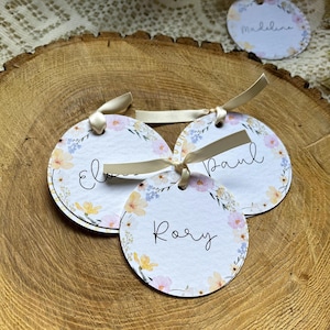 Round Place Cards, Wedding Name Card, Floral Modern Round Place Card ...