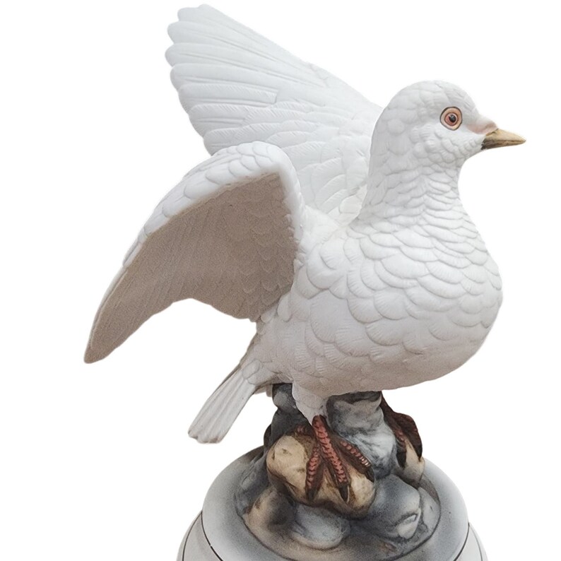 White Dove Figurines Andrea by Sadek Japan A Pair of Collectable Bisque ...