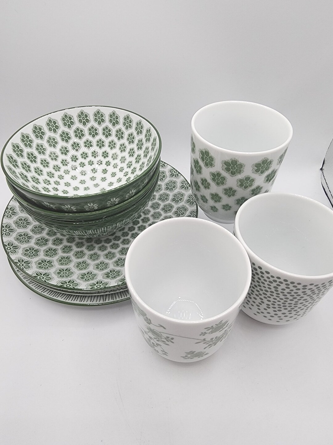 IKEA ENTUSIASM - 7" Plates, 4 1/2" Bowls, and Cups - 3 Plates, 3 Bowls ...