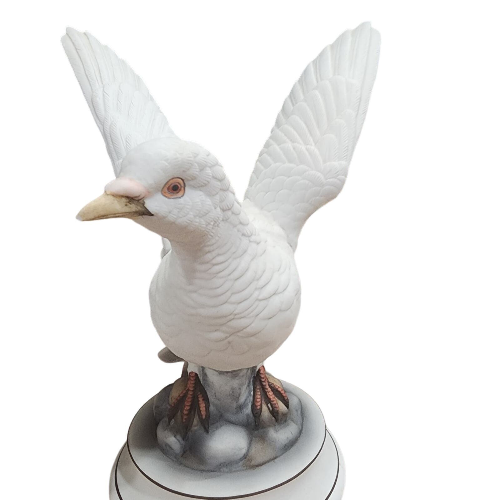 White Dove Figurines Andrea by Sadek Japan A Pair of Collectable Bisque ...