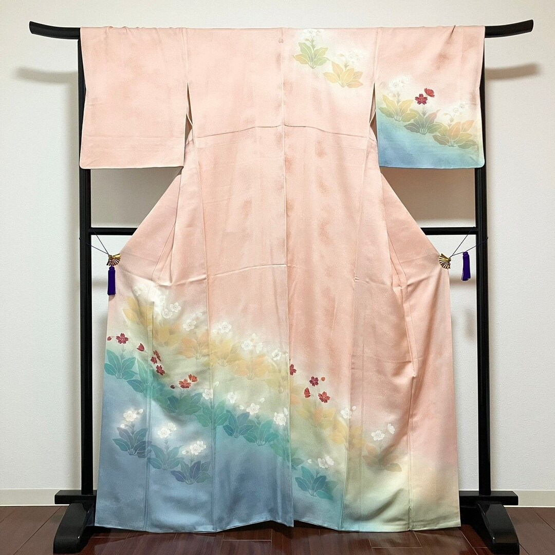 Beautiful Pink Silk Homon-gi Kimono With Delicate Flower Designs. Dated ...