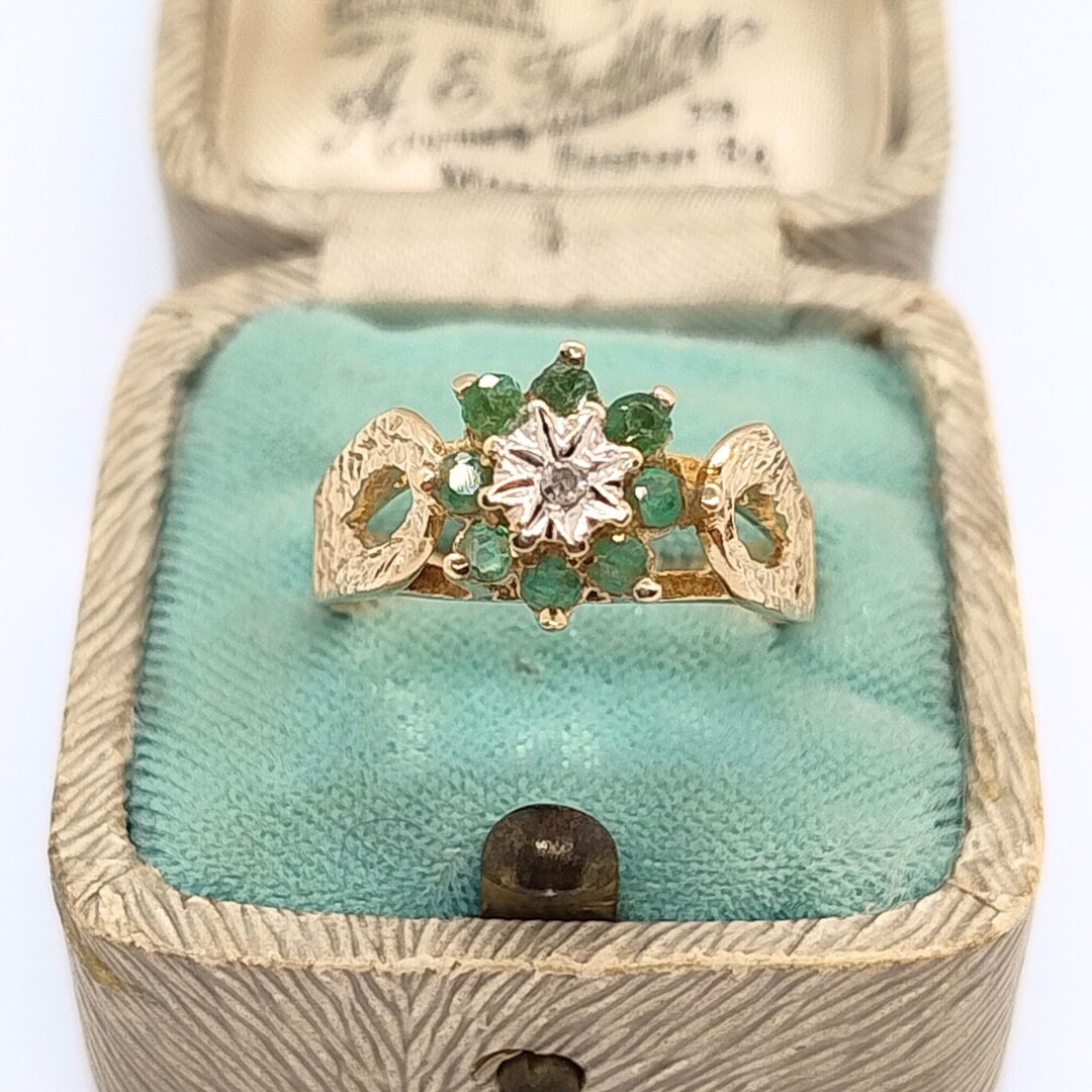 Vintage 9ct Gold Emerald and Diamond Ring - Gold 375 Ring UK Size O ...