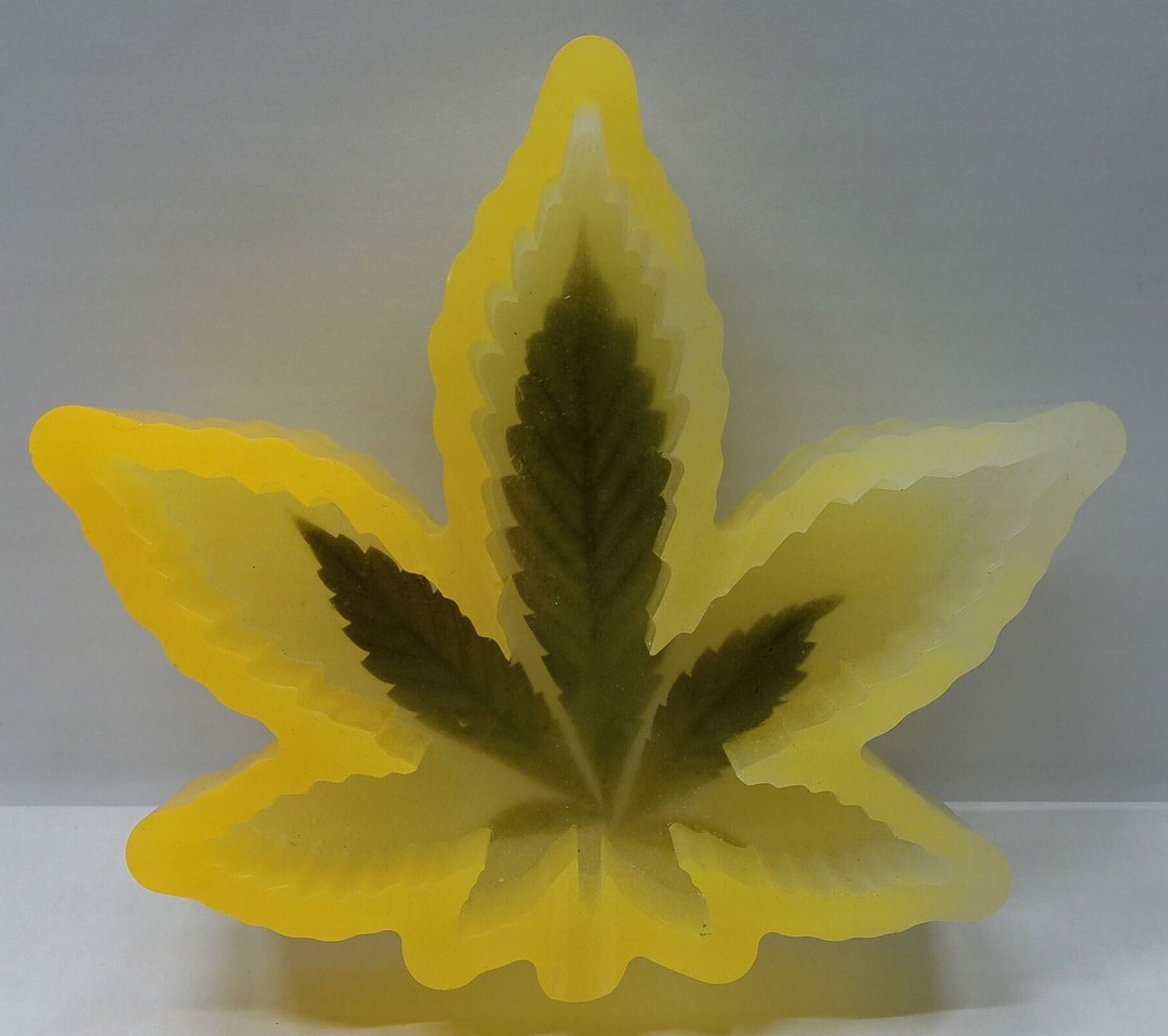 Amazing Glow in the Dark Marijuana Leaf Indica Hybrid Resin Art 420 ...