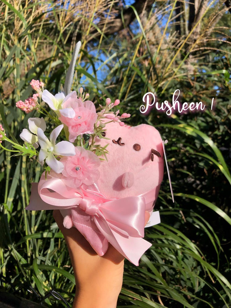 Pusheen Cat Plush Holding Mini Boquet of Flowers. Gift for Friends or ...