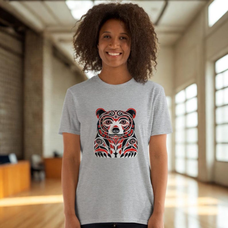 Haida Tlingit Art Unisex T-shirt - Bear Totem Pole & Pacific Northwest ...