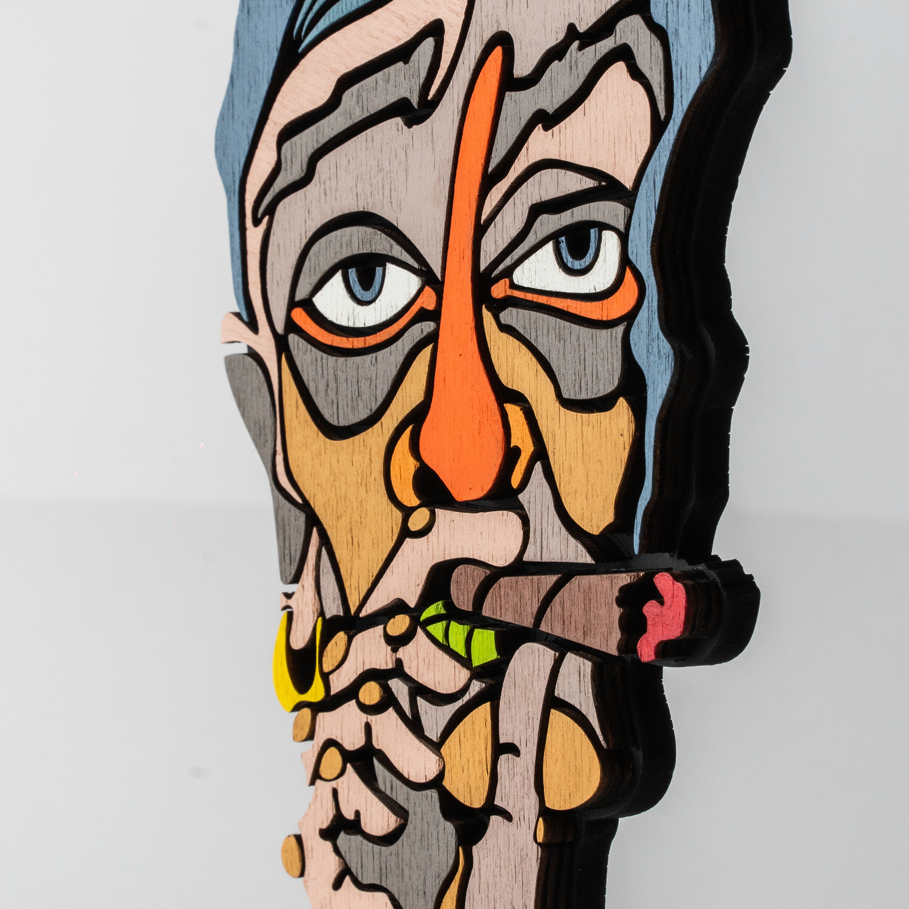 Wooden Decorative Standing Art Abstract Face Table Art for Home and ...