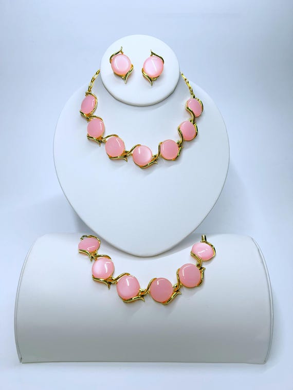 vintage lisner pink - Gem